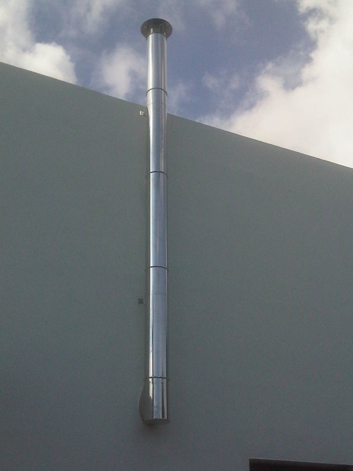 Conduit façade inox-inox Vence – Cheminée Alpes-Maritimes | Cheminées ...